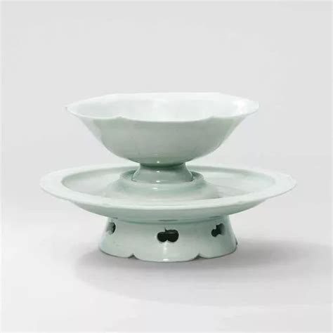 精雅小器物盏托之美 青瓷