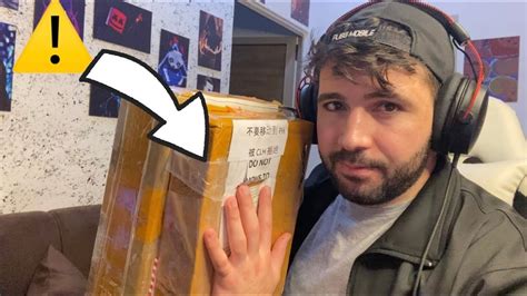 شخص مجهول ترك بكج غريب قدام باب بيتي 🤡😱 Youtube