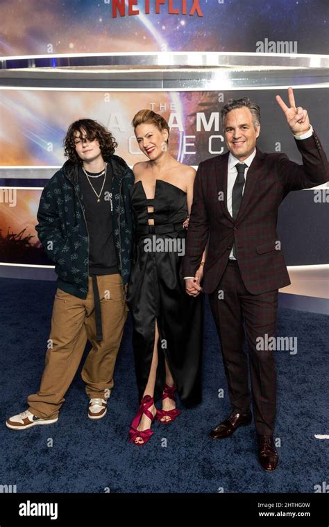 New York Ny 28 Février 2022 Keen Ruffalo Sunrise Coigney Et Mark New York Ny 28 Février 2022 Keen Ruffalo Sunrise Coigney Et Mark