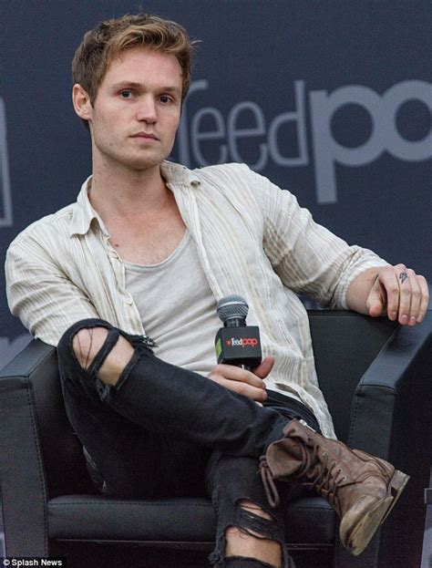 Harry Potters Evanna Lynch And Robbie Jarvis At Australias Comic Con