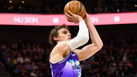 Jazz S Lauri Markkanen Wins Nba S Most Improved Player Award