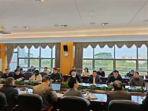 学校召开2021年第四季度校园安全管理工作会议暨校园安全管理工作水平提升行动总结会议