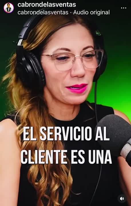 [video] customer service vs customer experience books and podcast on