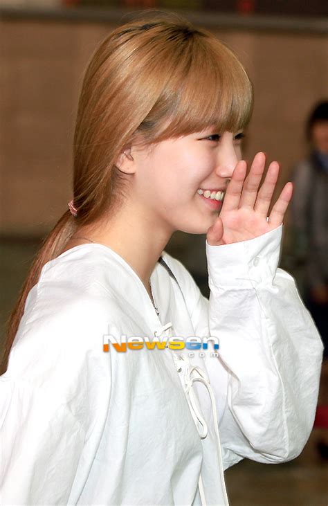 포토엔 미쓰에이 수지 ‘수줍은 미소가 매력적이야~ 손에 잡히는 뉴스 눈에 보이는 뉴스 뉴스엔