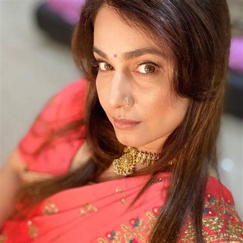 24 Bhojpuri Actress Madhu Sharma Hd Wallpapers Photos Images Hot