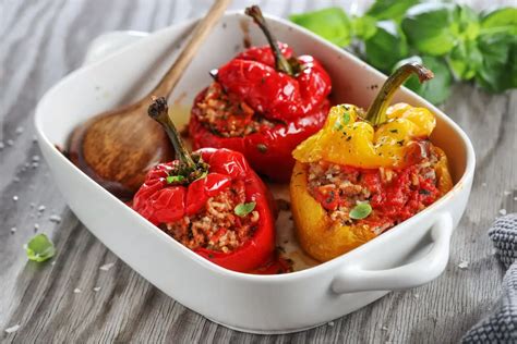 Poivrons farcis à la viande hachée et au riz Toutes Recettes