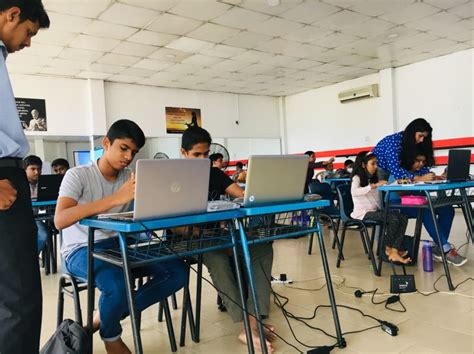 Genius Bit Academy On Linkedin Geniusbitacademy Robotics Arduino Microbit Innovation