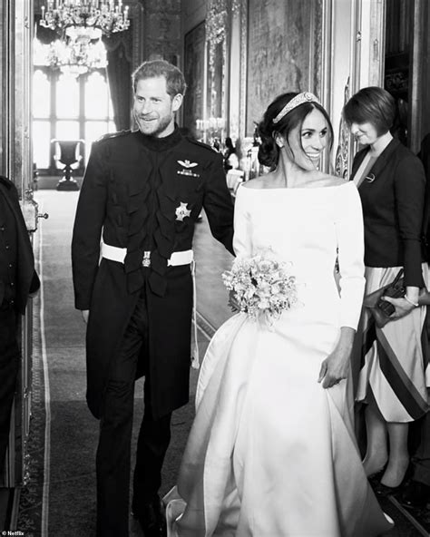 Príncipe Harry E Meghan Markle Divulgam Fotos Inéditas De Seu Casamento