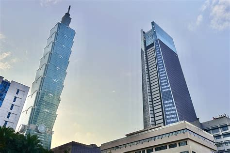 華府房屋 政府打房！建商策略轉彎 海量商辦潮七年要推44案