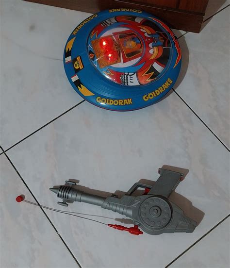 Reel 45 Astronave Giocattolo Ufo Goldrake Radiocomandati Real Vintage