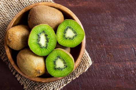 Kiwi características propriedades como consumir Brasil Escola
