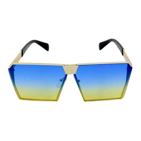 Exotic Shades Chic And Curvy