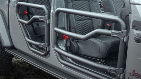 2020 Jeep Gladiator Has Lots Of Mopar Parts Ready For Launch Autoblog