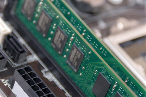 데스크톱 컴퓨터의 Ddr Ram컴퓨터 메모리부분 X 2 Cpu에 대한 스톡 사진 및 기타 이미지 Cpu 데스크탑 컴퓨터