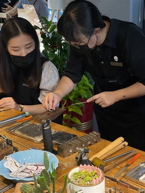 【台南手作體驗】520百人手作體驗 手作對戒、精緻晚宴、專業婚攝側拍，給新人、情侶絕無僅有的幸福感受手作diy福音，日常參與台南手作體驗玩金工