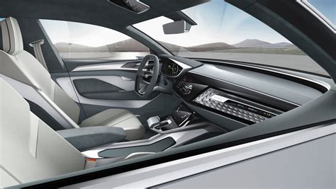 Audi E Tron Sportback 概念车面世，2019年开始量产！ Audi E Tron Sportback Concept