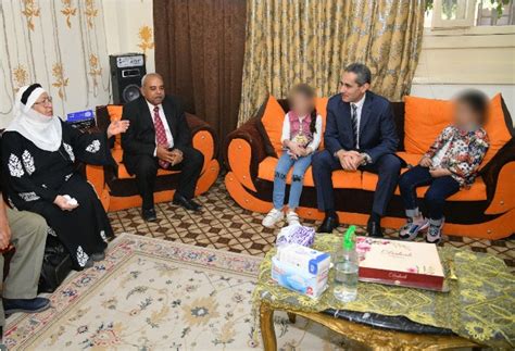 محافظ الغربية يوزع الهدايا على الأطفال فى دار الأيتام بطنطا صور