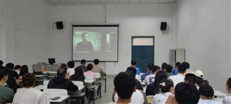 体育学院深入开展“纪律教育月”活动 郑州升达经贸管理学院