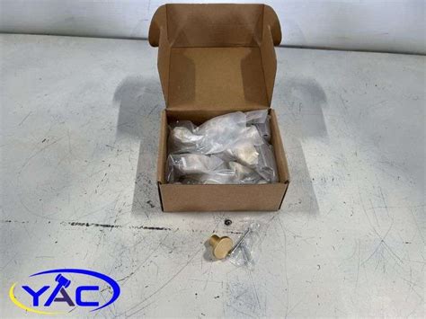 Golden Cabinet Knobs Yac Auctions