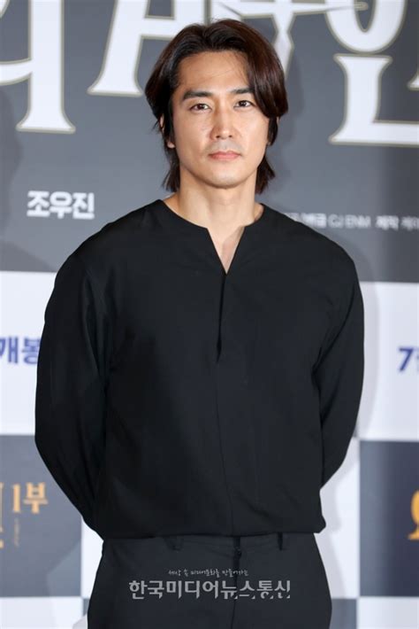 [km포토] 송승헌 중후한 매력까지 완벽