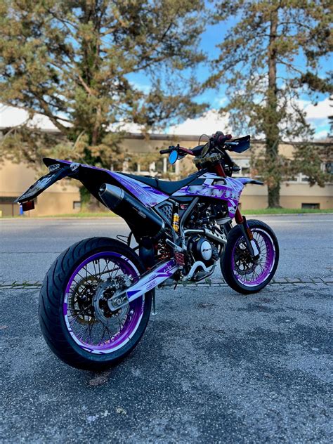 Umgebautes Motorrad Fantic XMF 125 Competition von Pat-Bikes - 1000PS.de