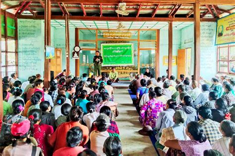 ပွင့်ဖြူမြို့နယ် စံပြကျေးရွာ၌ ပြည်သူ့စစ်မှုထမ်းဥပဒေဆိုင်ရာများနှင့်စပ်လျဉ်း၍ ဒေသခံပြည်သူများ သိရ