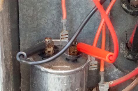How To Replace A Central Air Conditioning Capacitor Hunker Aire Acondicionado Acondicionado