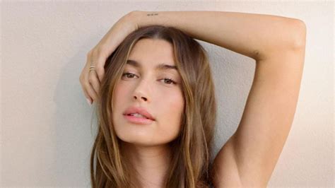 Dile Adi S A Las Milky Nails Con Esta Manicura Que Impone Hailey