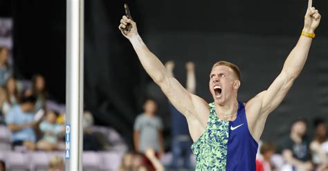 Lekkoatletyka Piotr Lisek skomentował pobicie rekordu Polski Sport