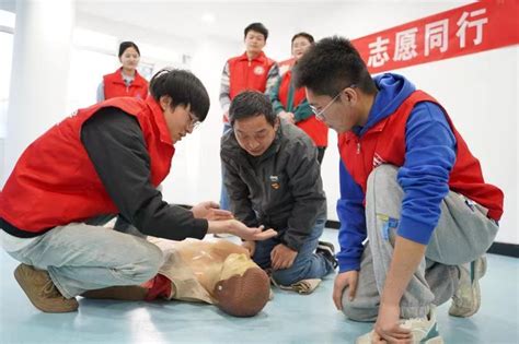 学雷锋讲安全应急人学行践志愿服务在行动 河南理工大学应急管理学院