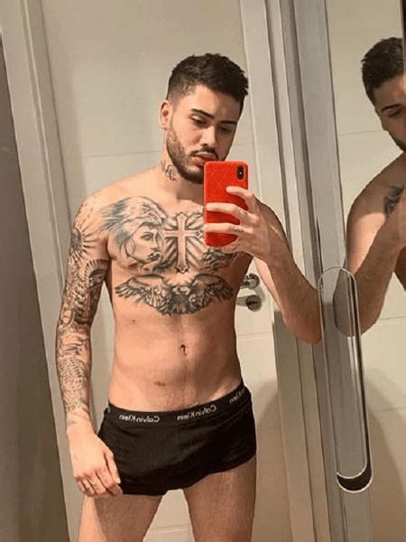 Kevinho posta foto de cueca e fãs elogiam o tamanho do pacote 14 08
