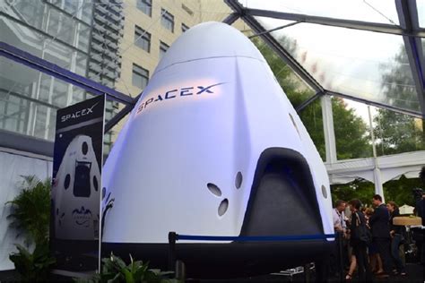 Elon Musks Spacex Is Planning Missions To Mars By 2018 Maxim