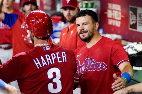 Filis Conectan 22 Hits Y Aplastan A Diamondbacks 18 2