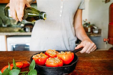 Receita tomate recheado farofa de quínua Blog da Ge