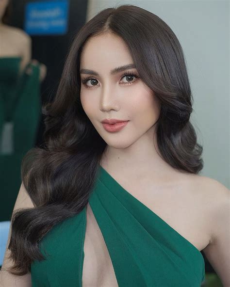 Ploypapat Pattanee Most Beautiful Thai Trans Women In Halter Maxi
