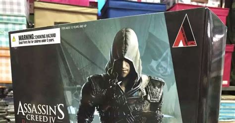 Assassins Creed 4 Black Flag Edward Kenway Play Arts Kai Action Figure17
