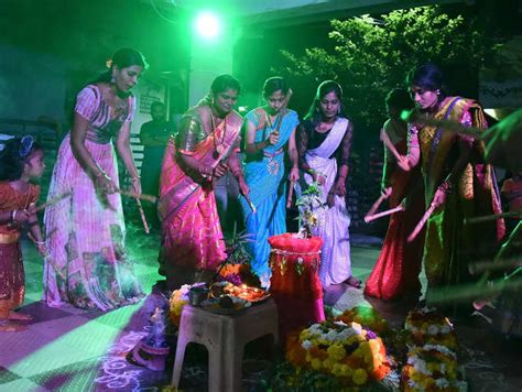 Telanganas Bathukamma A Visual Journey Through The Vibrant Festival