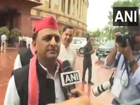Akhilesh Yadav Criticizes Bjp Over Law And Order In Up Politics
