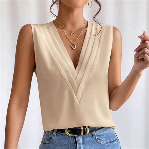 Tyiszil Womens Tops V Neck Muscle Sleeveless Solid Tank Tops Tshirts