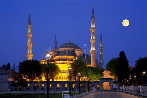 Ansicht Der Blauen Moschee Nachts In Istanbul Die Türkei Stockbild