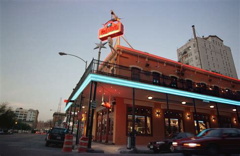 What Houston Looked Like In The 1990s Through These Nostalgic Photos