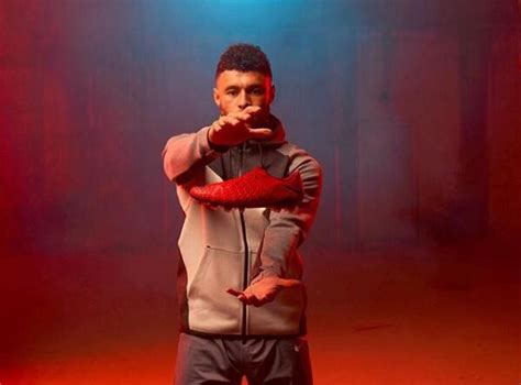 张伯伦到底有多少外号？球迷：总而言之他已经不叫张伯伦了