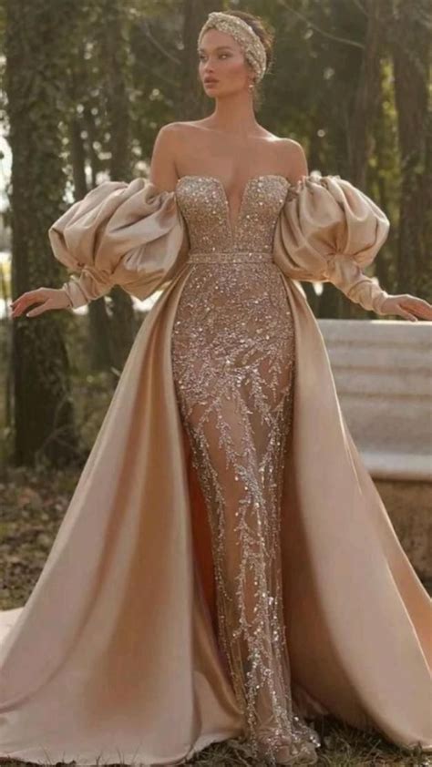 Fashion Week Adlı Kullanıcının Dresses Panosundaki Pin Balo Elbisesi