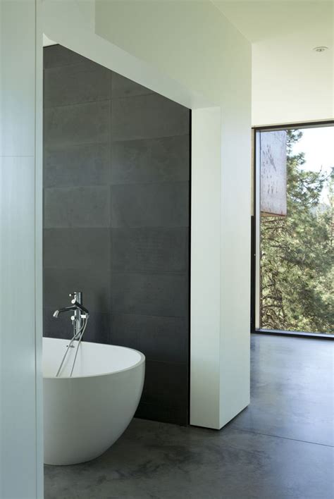 Aquabagno By Aquabrass Freestanding Tub In Modern Bathroom