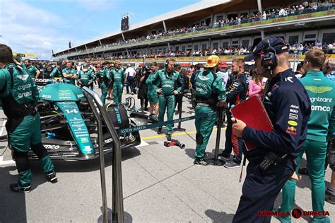 Fórmula Directa on Twitter Adrian Newey libreta roja en mano
