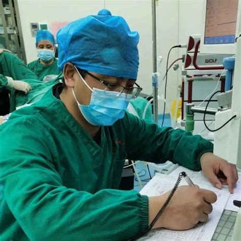 致敬优秀科技工作者——邱鑫明麻醉陇南市临床