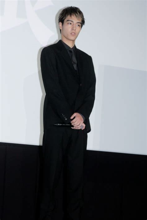 市川染五郎、絶世の美貌！中島瑠菜らと『鬼平犯科帳 血闘』舞台あいさつに登壇：フォトギャラリー｜シネマトゥデイ