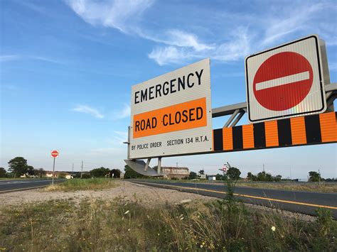 Traffic Update Multivehicle Crash Closes Hwy 401