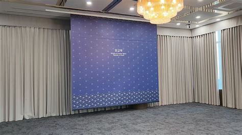 전동암막실사롤스크린 전동백드롭 스크린 배경막스크린 원단교체 사례 블라인드나라 Youtube