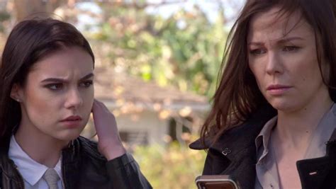 La Famille Du Secret En Streaming Tf1